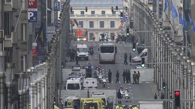 Bruxelles: sale a 34 bilancio morti Bruxelles: sale a 34 bilancio morti