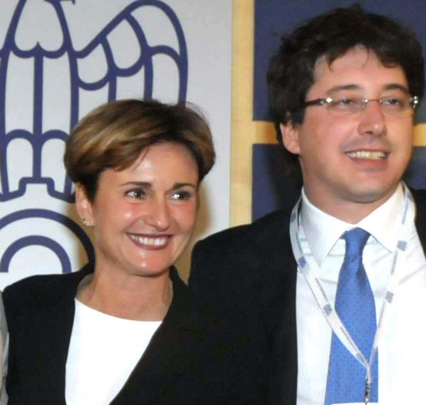 La Guidi scarica il compagno. Il pianto al telefono: mi stai usando La Guidi scarica il compagno. Il pianto al telefono: mi stai usando