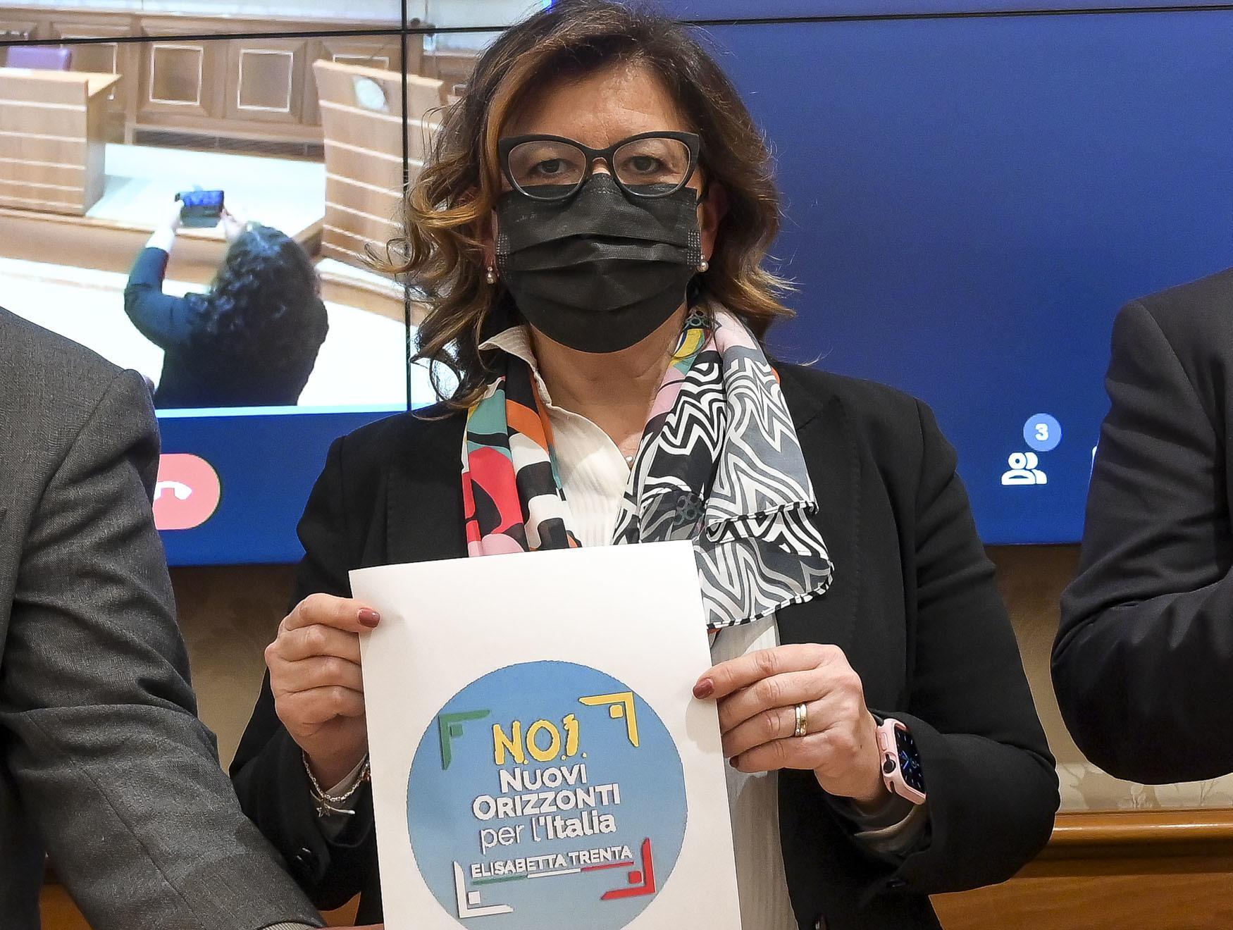 Esplode la galassia grillina Nasce un altro partito Esplode la galassia grillina Nasce un altro partito