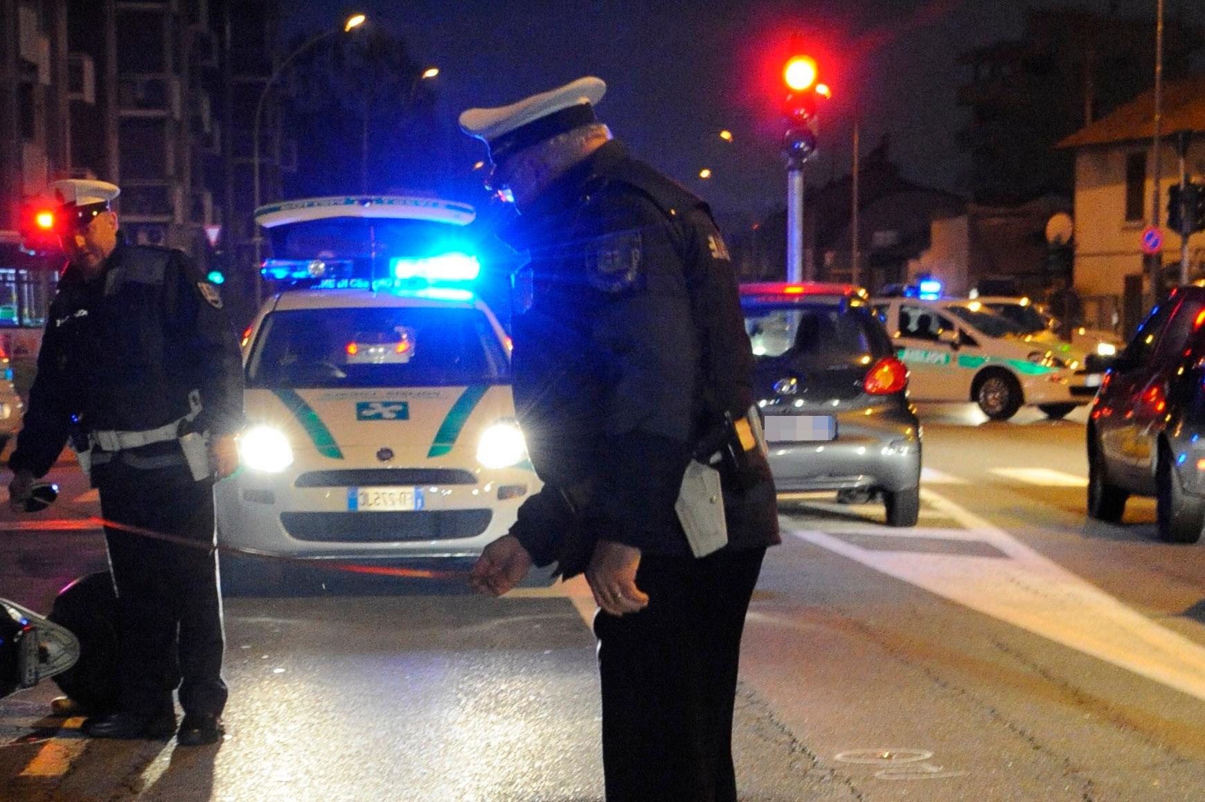 Roma, incidente stradale sulla Casilina: pedone investito e ucciso da ... Roma, incidente stradale sulla Casilina: pedone investito e ucciso da ...