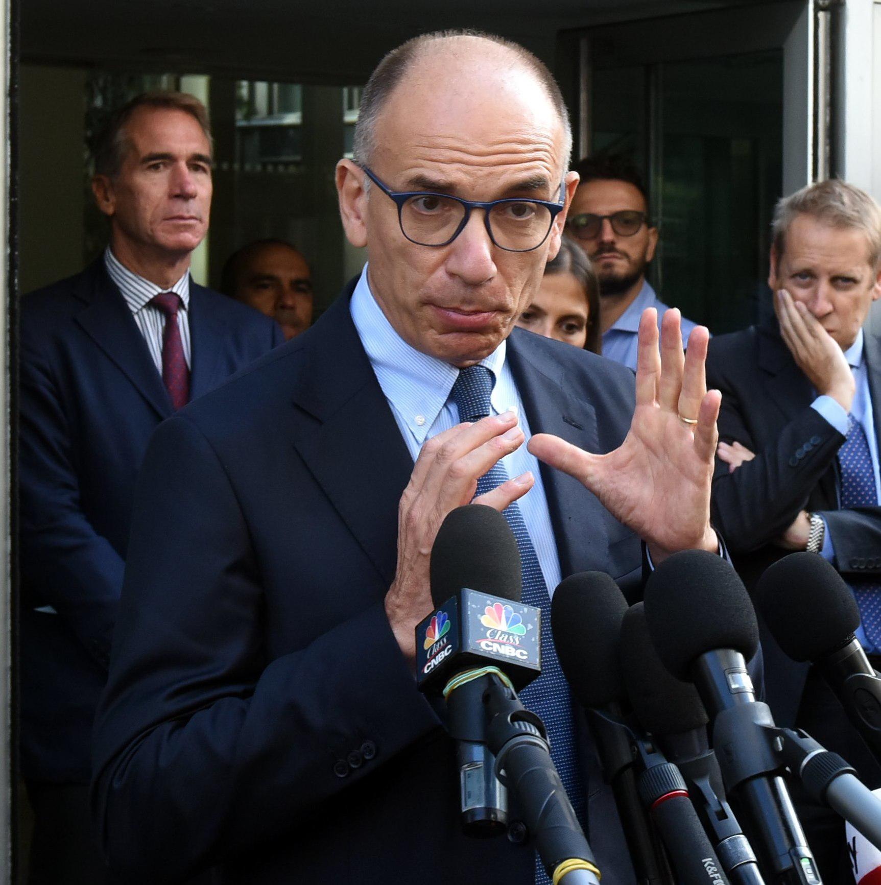 Il Pd pensa già al dopo Letta. Acque agitate: il congresso è iniziato Il Pd pensa già al dopo Letta. Acque agitate: il congresso è iniziato