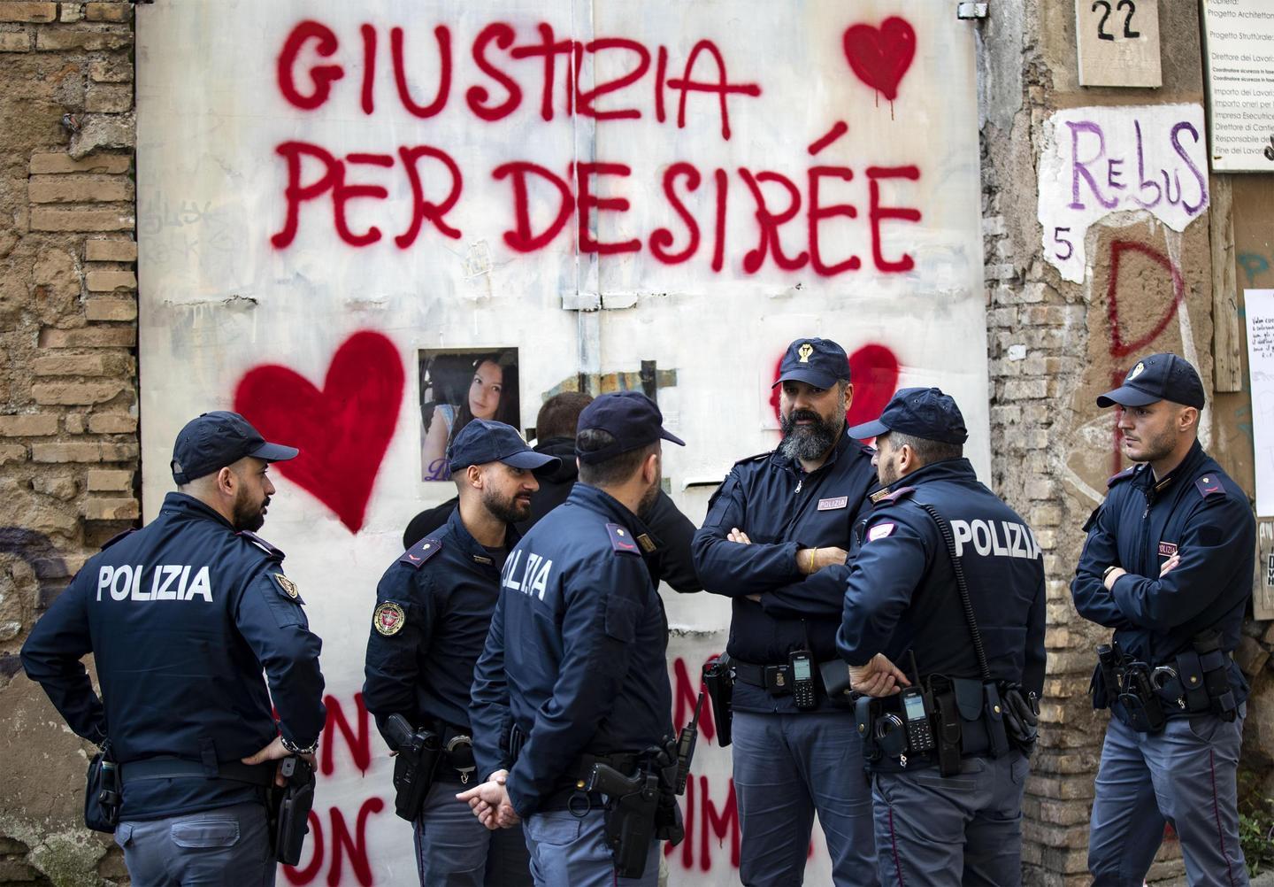 Desirée, cade l'accusa di omicidio per 2 arrestati. Desirée, cade l'accusa di omicidio per 2 arrestati.