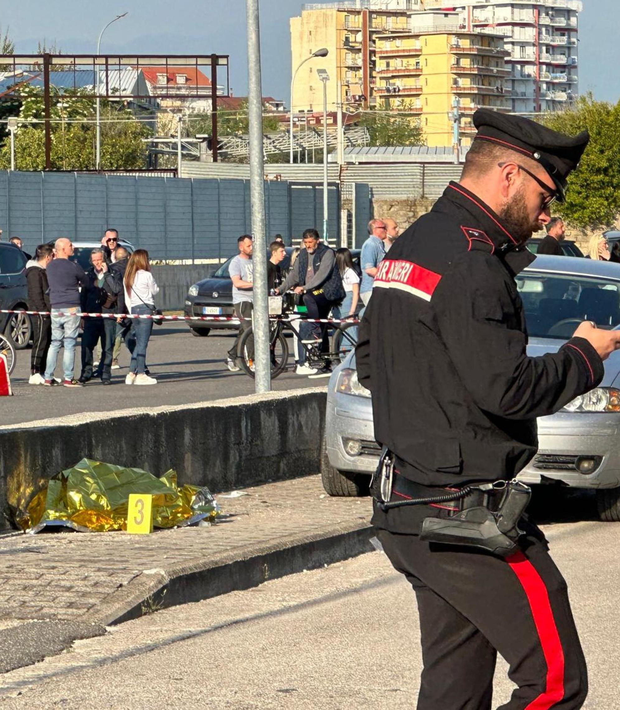 Tragica lezione di guida Mamma falcia e uccide la figlia di sette anni ... Tragica lezione di guida Mamma falcia e uccide la figlia di sette anni ...