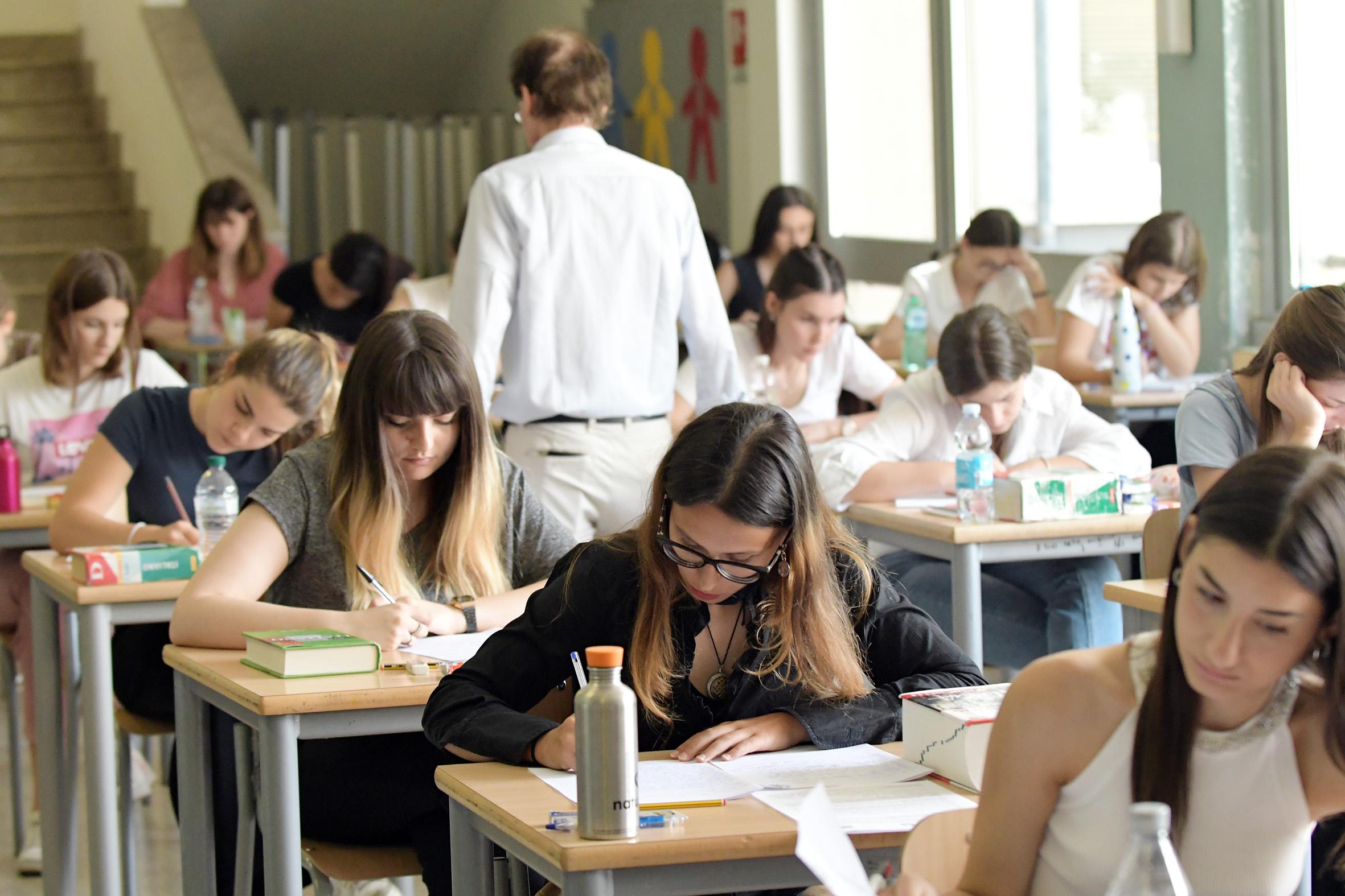 Le tracce della maturità 2023: ecco i temi di italiano svolti da ... Le tracce della maturità 2023: ecco i temi di italiano svolti da ...