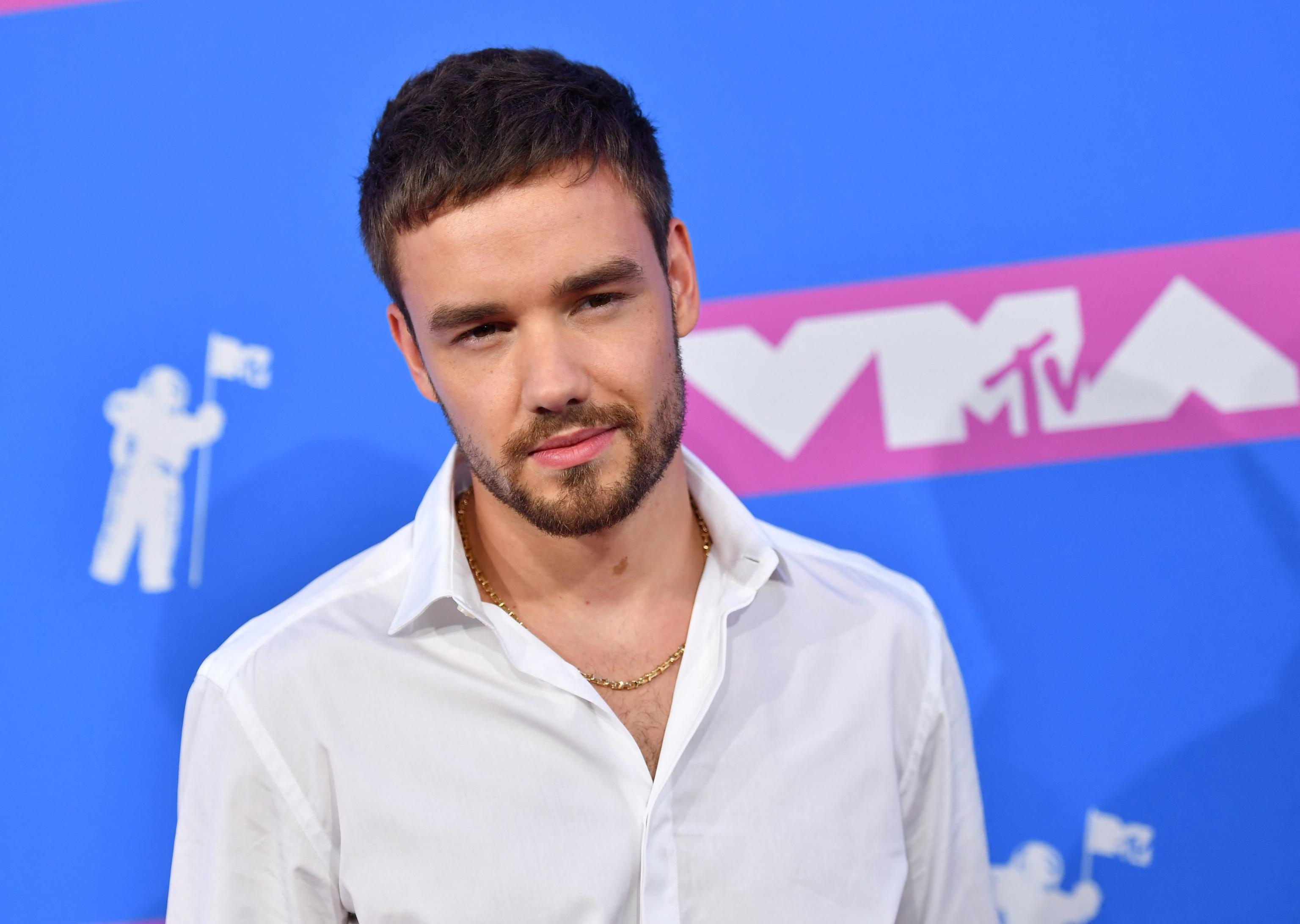 Liam Payne come è morto? La camera d' albergo distrutta la polvere ... Liam Payne come è morto? La camera d' albergo distrutta la polvere ...